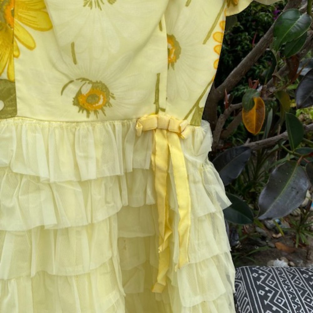 Vintage 1968 Nadine Yellow Prom Dress - Gem